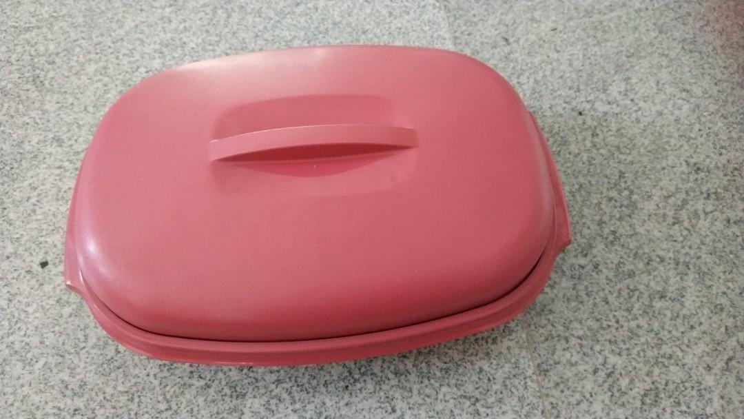 Tupperware strainer container, Furniture & Home Living, Kitchenware ...