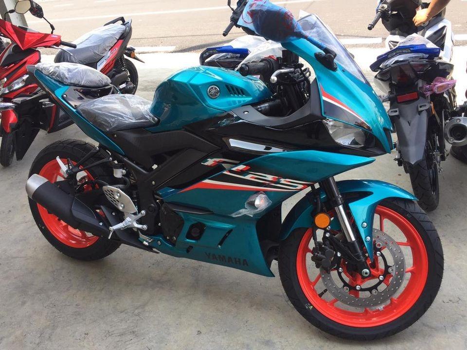 YAMAHA R25, Motorbikes on Carousell