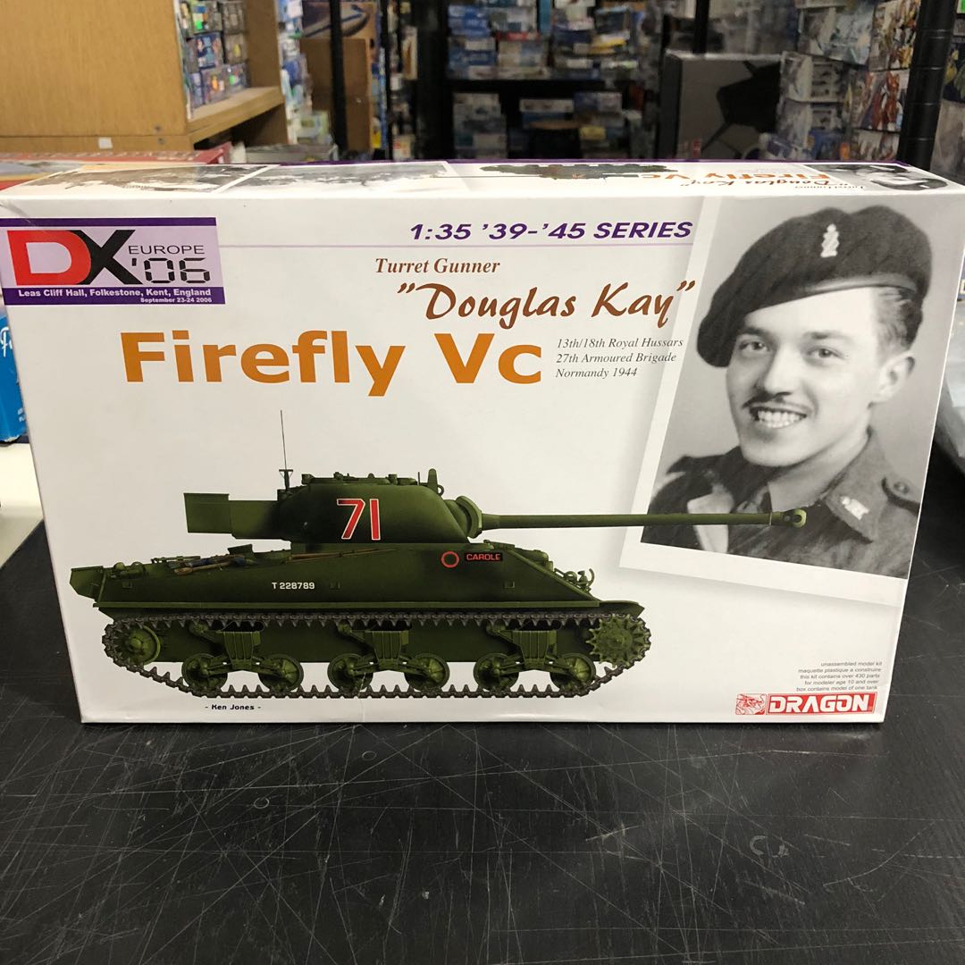 1/35 Dragon CyberHobby DX WWII British Firefly Vc Douglas Kay Model Kit ...