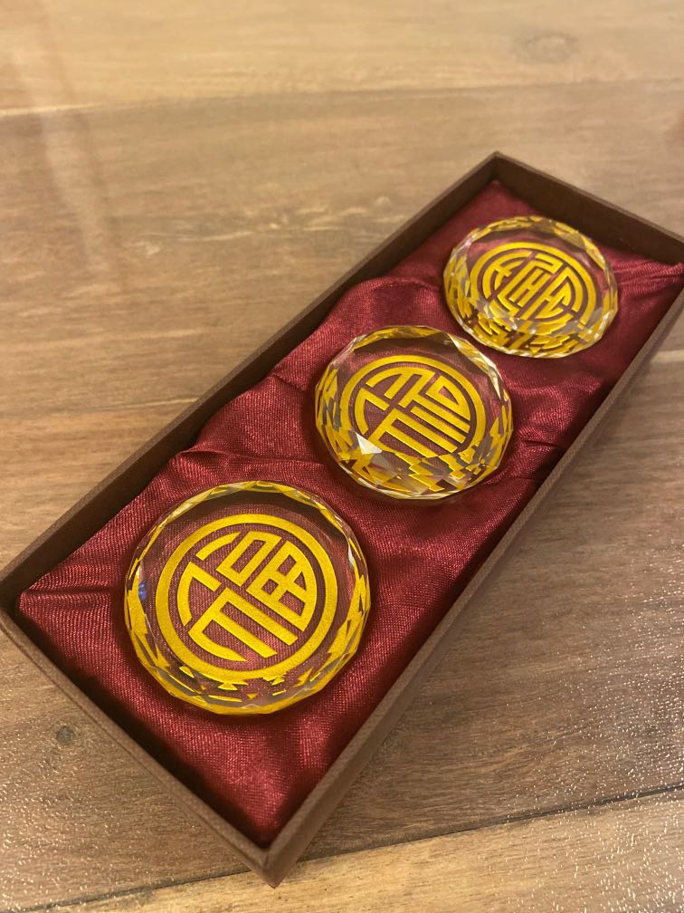 福祿壽 （全新）水晶紙鎮 Paperweight 連原裝禮盒, 興趣及遊戲, 手作＆自家設計, 其他 - Carousell