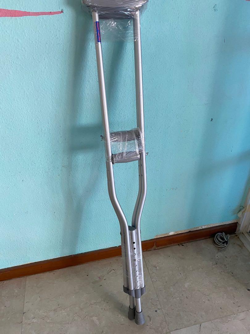 Adjustable height clutch for walking, Health & Nutrition, Assistive ...