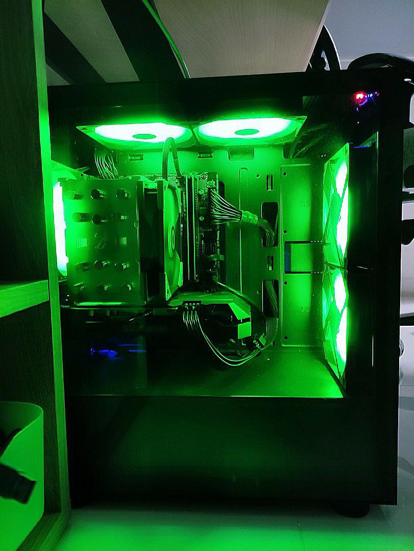 Aftershock Bolt PC case (Rgb fans included), Computers & Tech, Parts ...