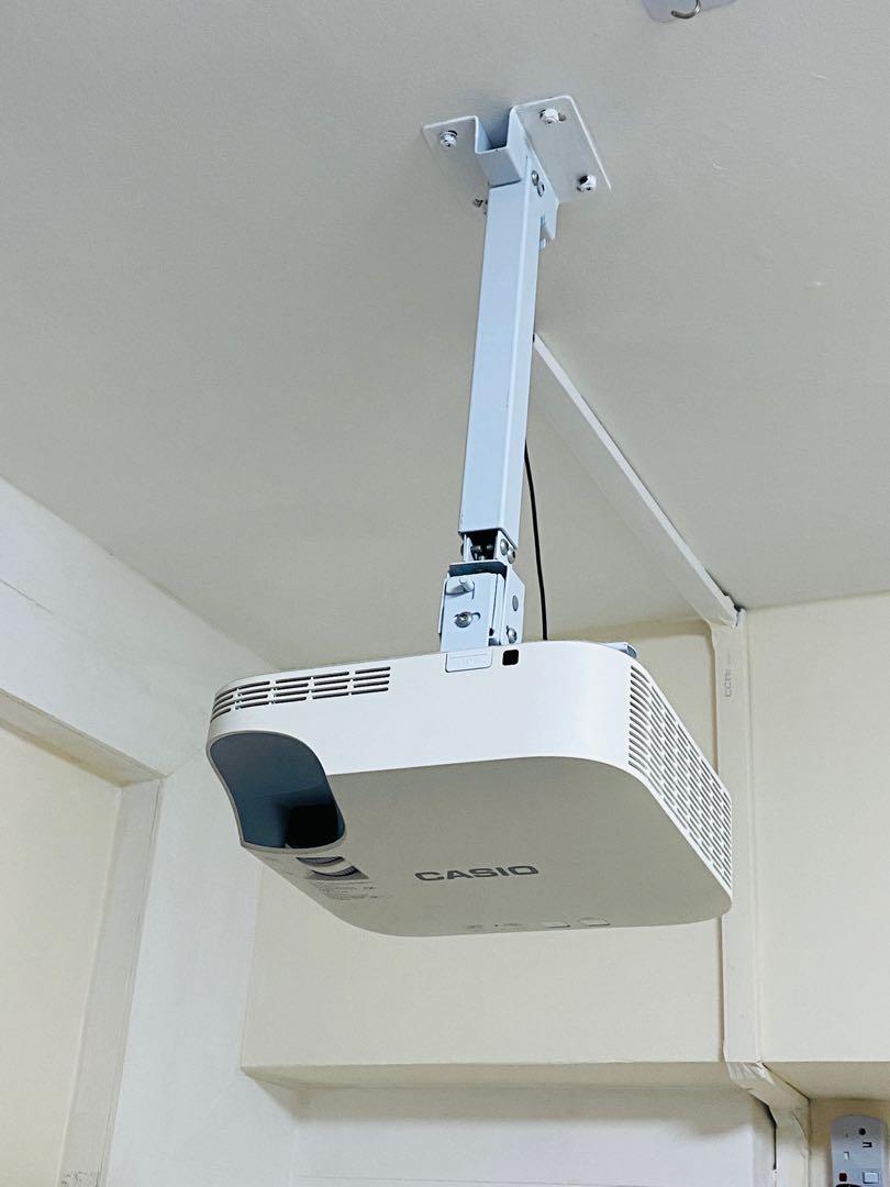 Casio Projector (with ceiling mount), TV & Home Appliances, TV ...