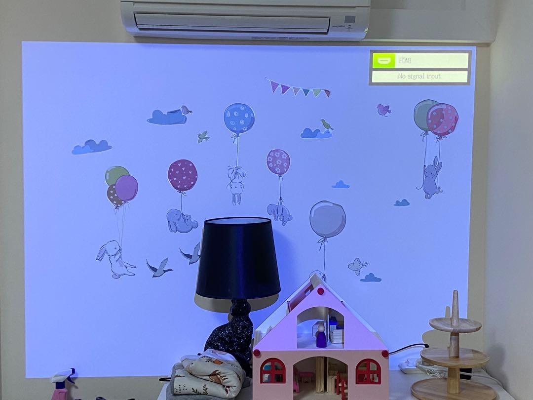 Casio Projector (with ceiling mount), TV & Home Appliances, TV ...