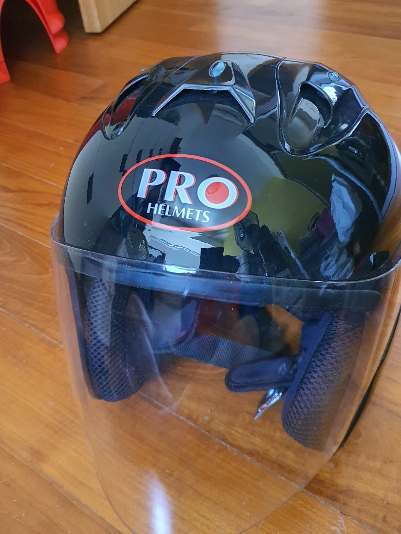 Free - Helmet to Giveaway, Motorcycles, Motorcycle Apparel on Carousell