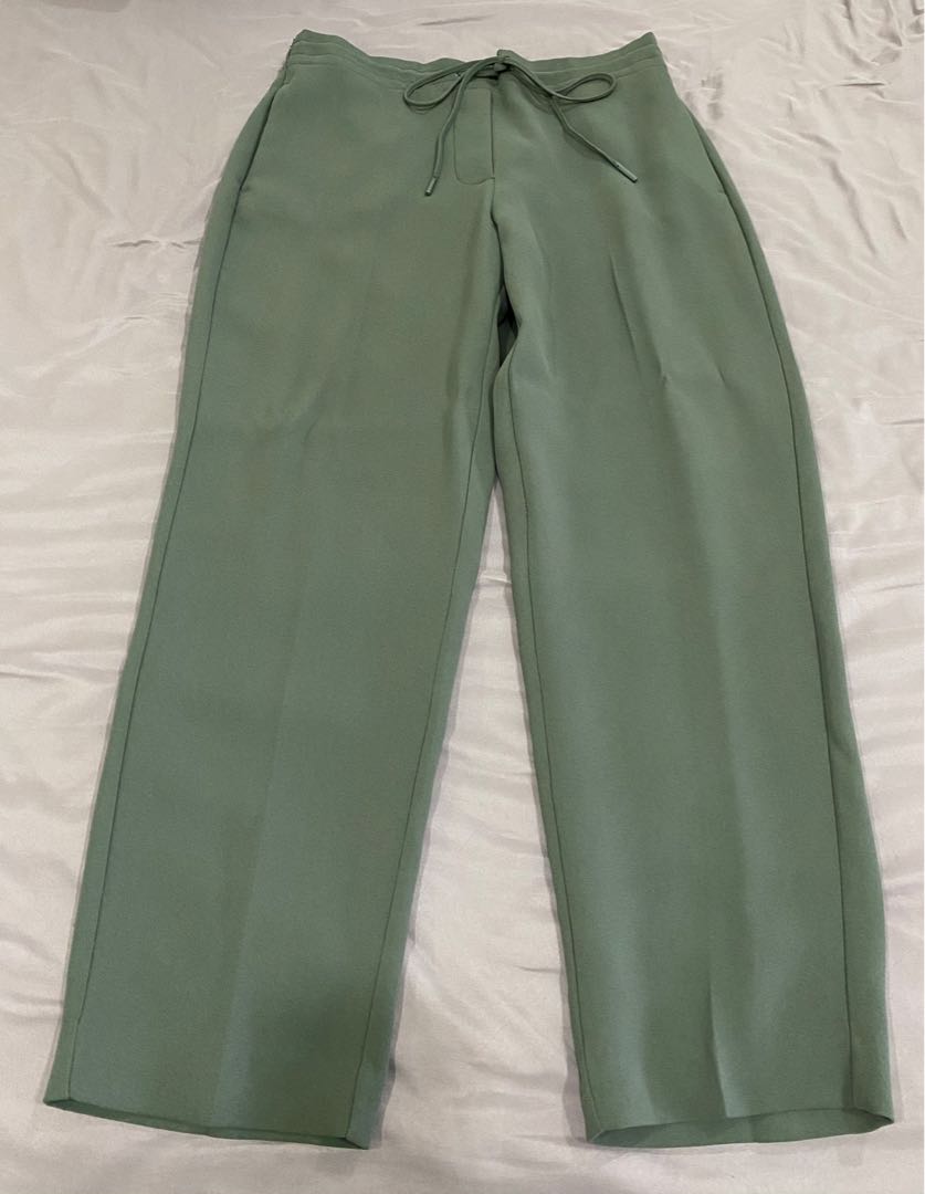Relax green pants, Women's Fashion, Bottoms, Other Bottoms on Carousell