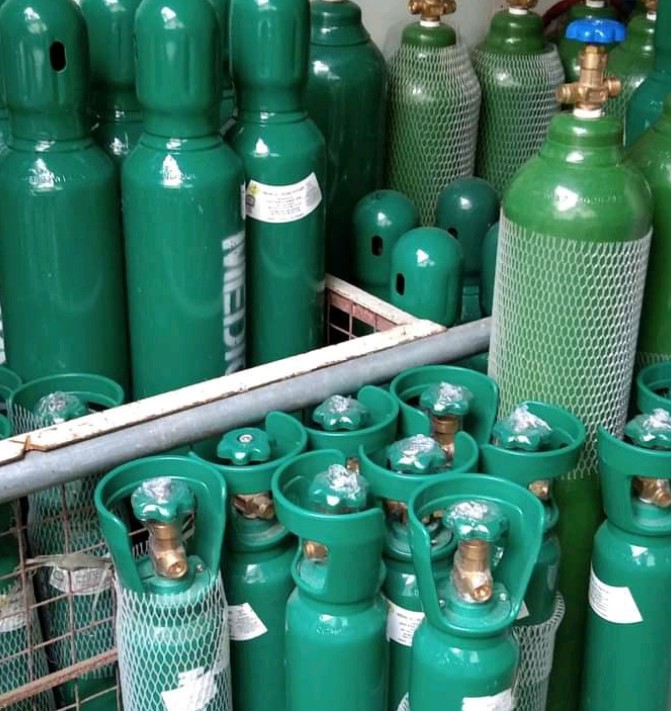 Oxygen tank, Health & Nutrition, Medical Supplies & Tools on Carousell