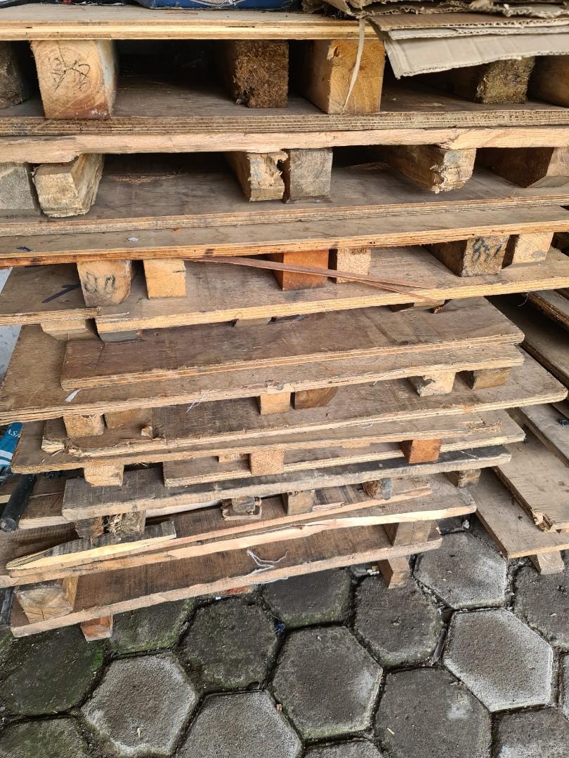 Palet Pallet Valet Dudukan Papan Kayu Bandung, Desain & Kerajinan ...
