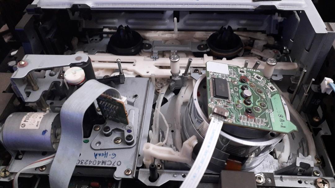 Philips 6 Heads Hi-Fi Stereo VHS/VCR/Video Cassette Player/Recorder ...