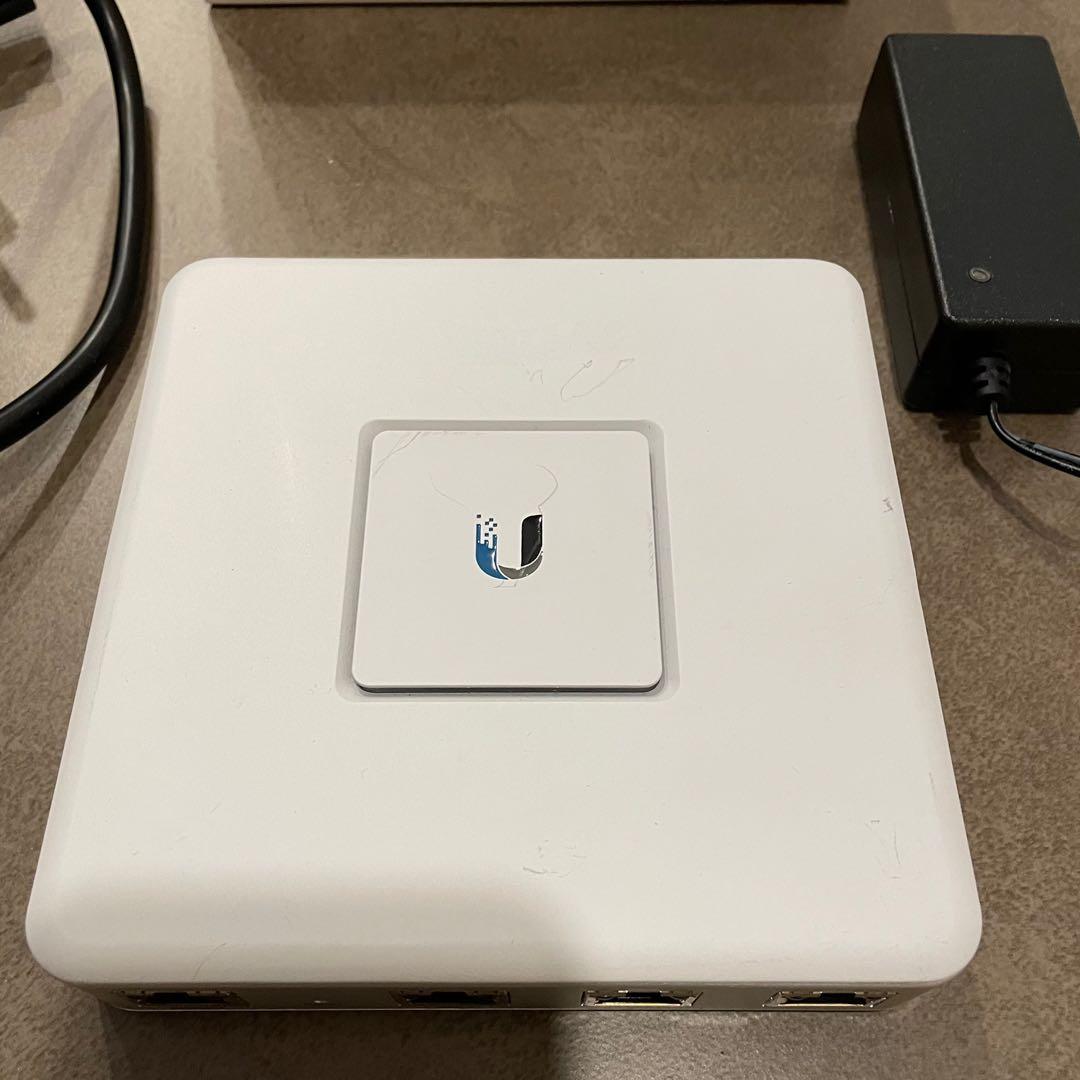 Ubiquiti Unifi Security Gateway Model USG - Enterprise Gateway Router ...