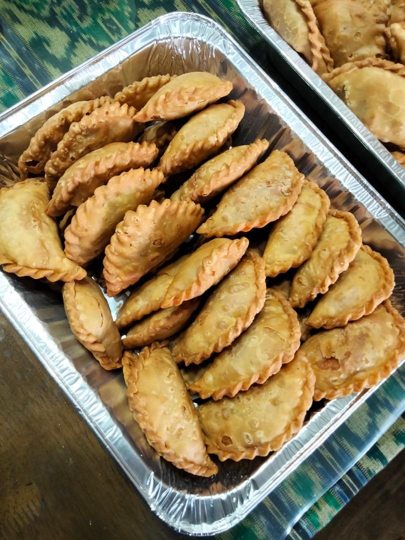 Epok-epok Sayur, Food & Drinks, Packaged & Instant Food on Carousell