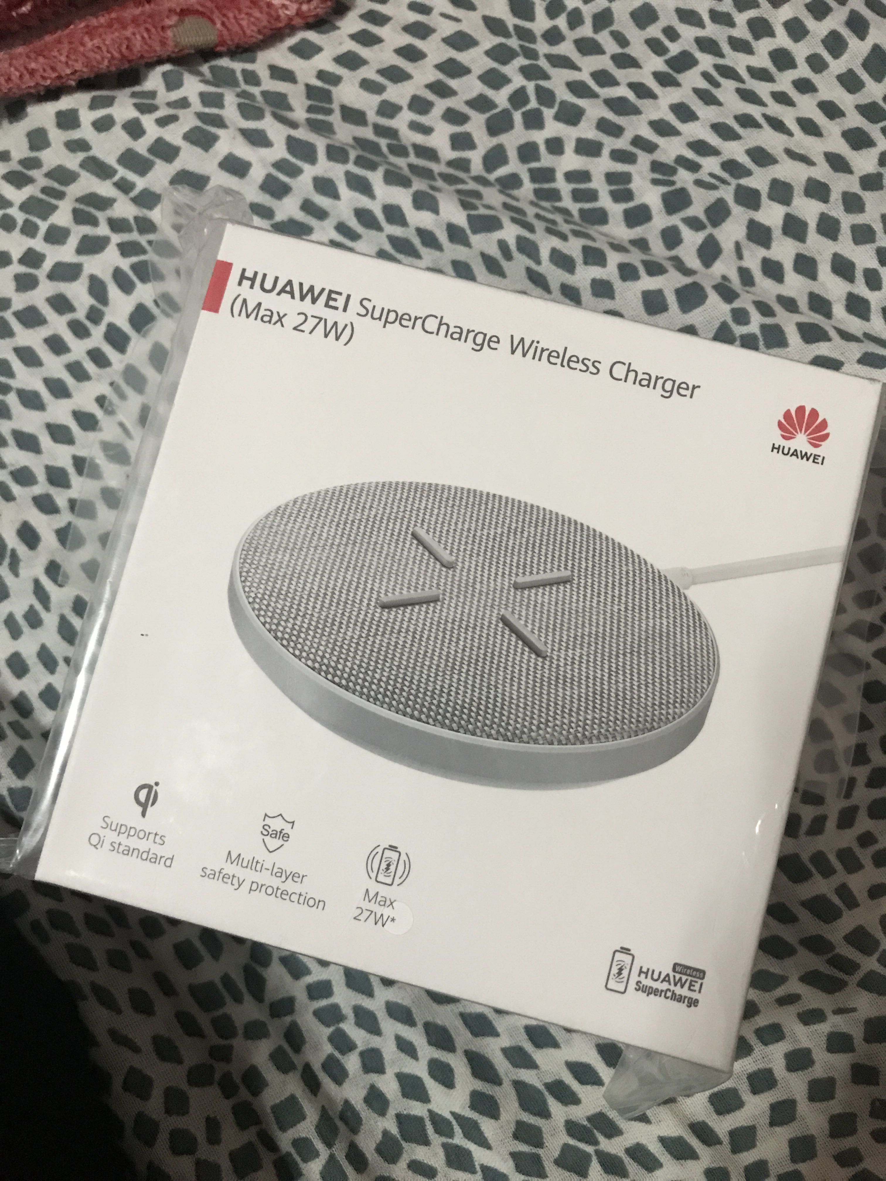Huawei - supercharge wireless charger, Computers & Tech, Parts ...