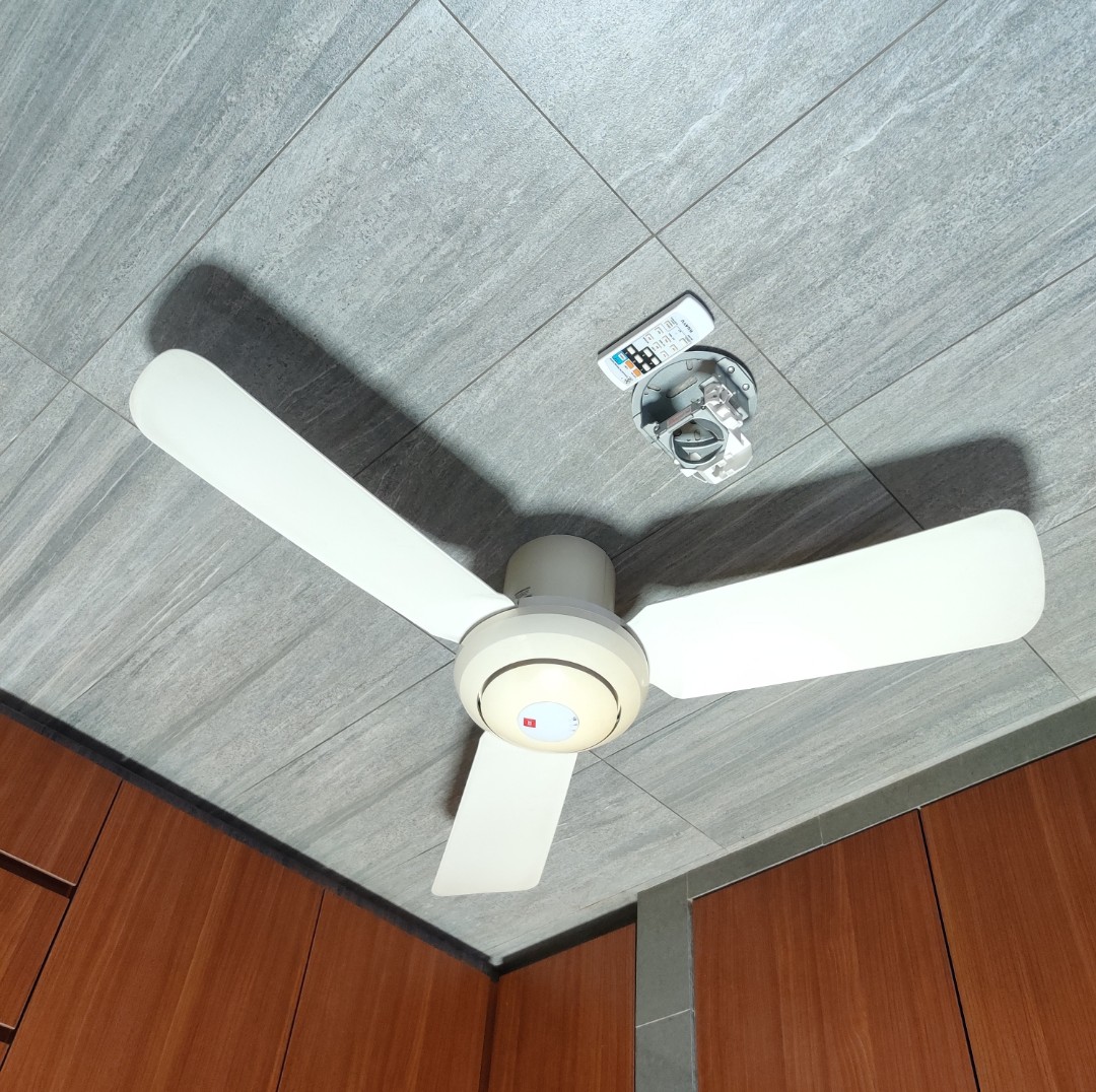 KDK Ceiling fan M11SU with remote, Furniture & Home Living, Lighting ...