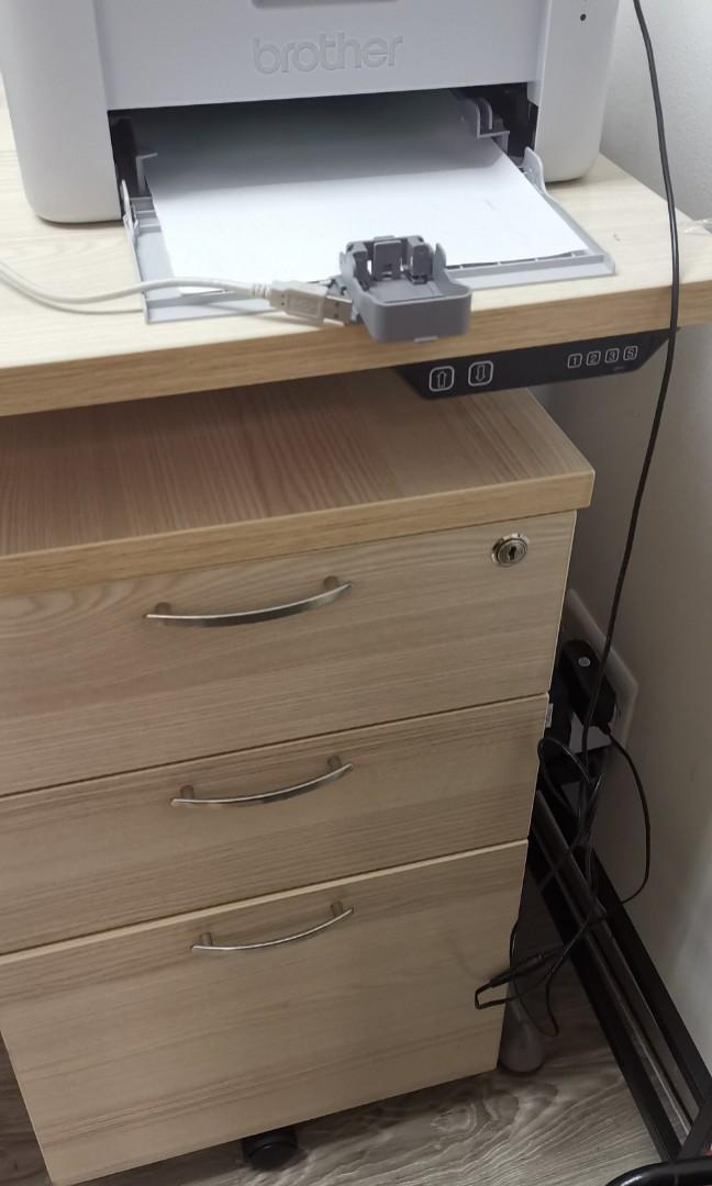 Linak executive office desk (electronic height adjustable) with drawers ...