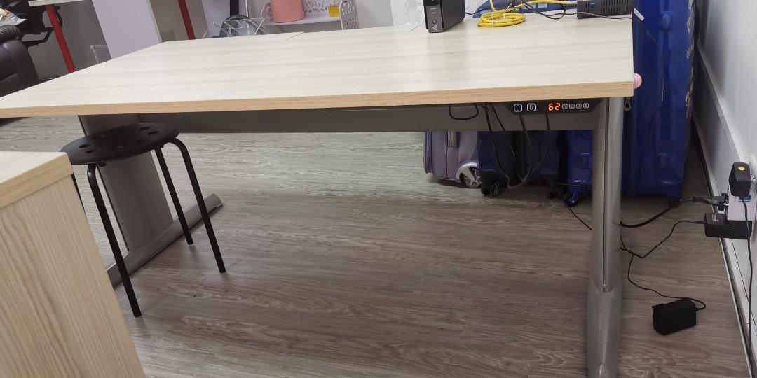 Linak executive office desk (electronic height adjustable) with drawers ...