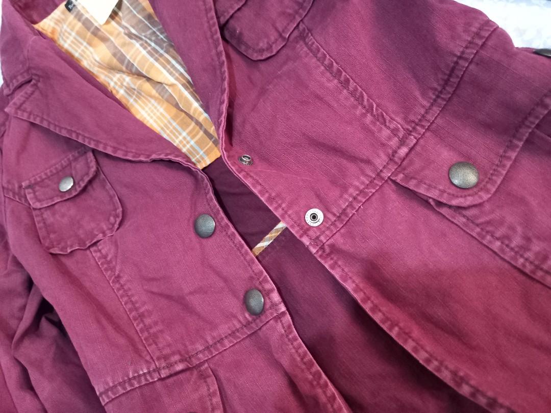 Maroon denim jacket, Women's Fashion, Tops, Others Tops on Carousell