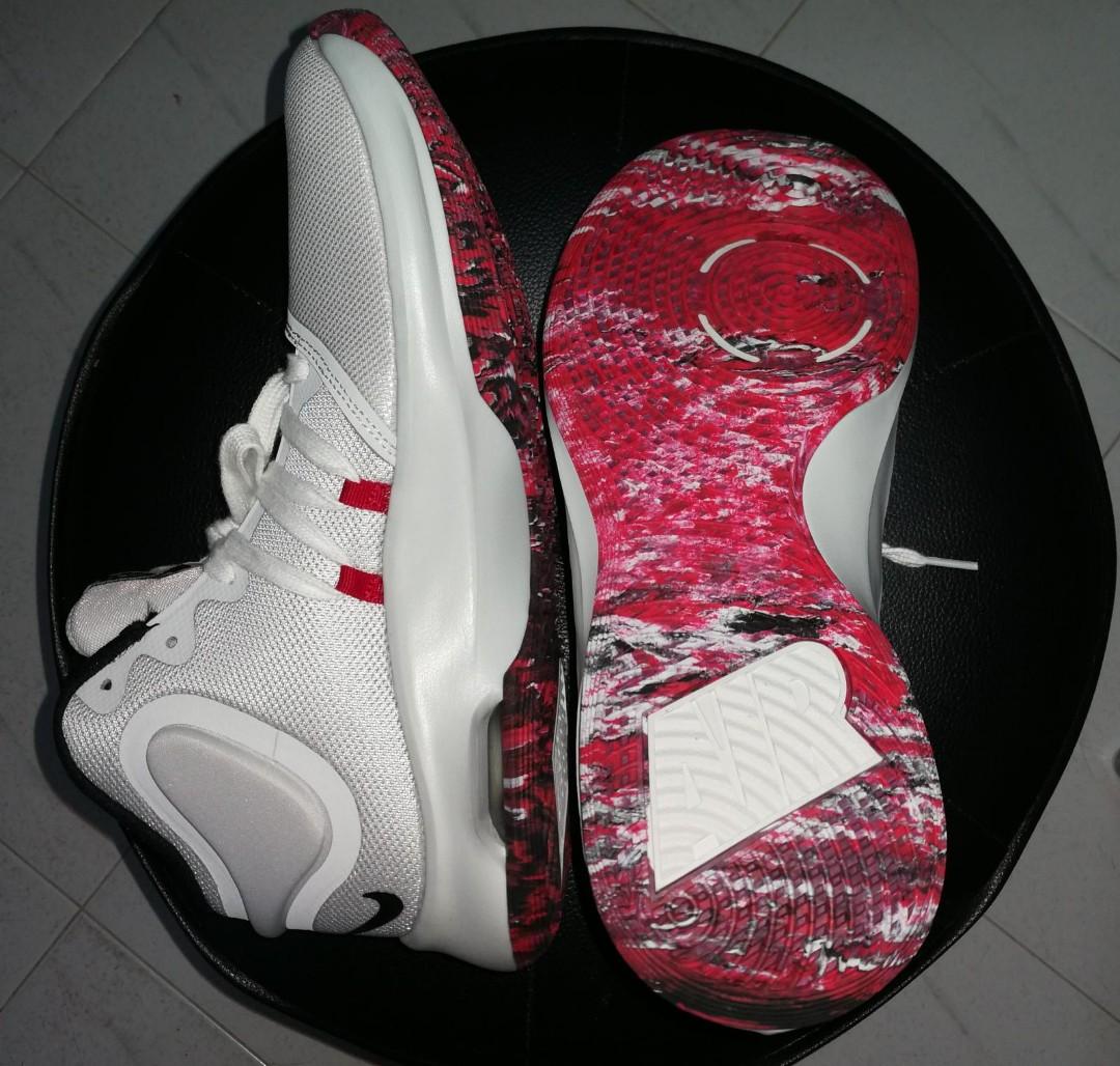 Nike Air versatile IV, Men's Fashion, Activewear on Carousell
