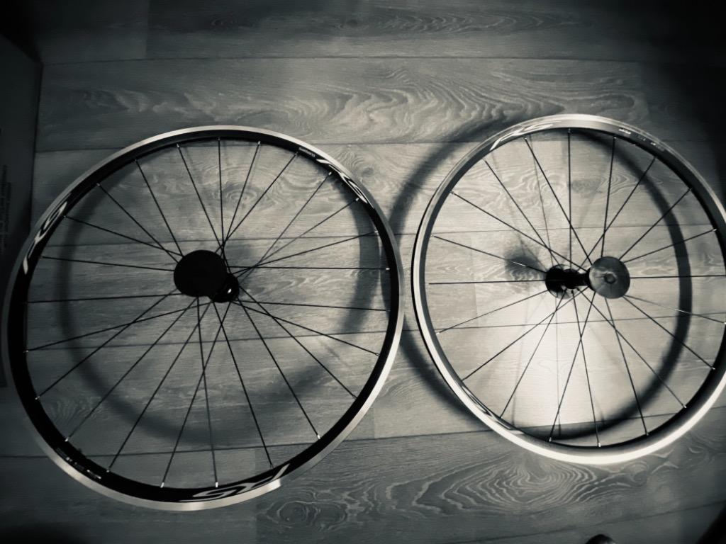 Shimano RS100 wheel set, Sports Equipment, Bicycles & Parts, Parts ...