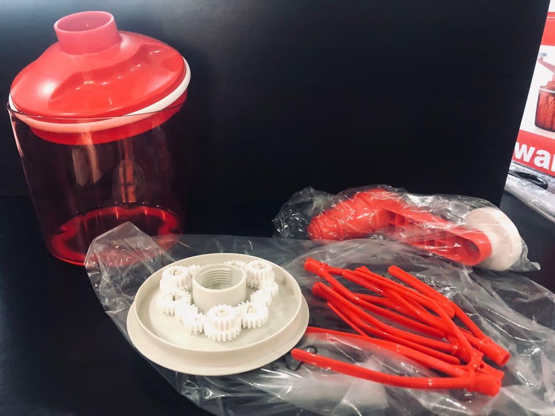 Tupperware Speedy Chef, Furniture & Home Living, Kitchenware ...
