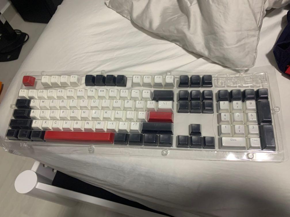 White Red Black SA keycaps, Computers & Tech, Parts & Accessories ...