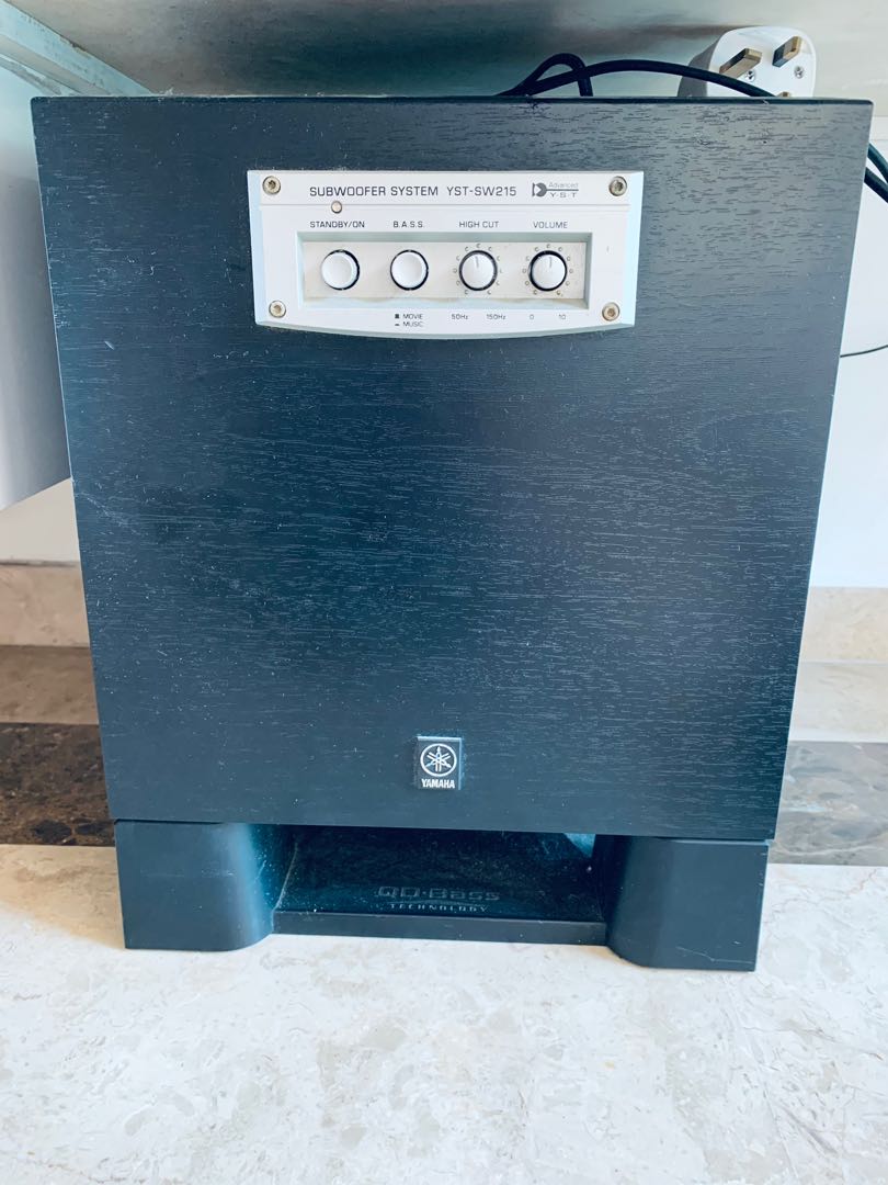 Yamaha subwoofer YST-SW215, Audio, Soundbars, Speakers & Amplifiers on ...
