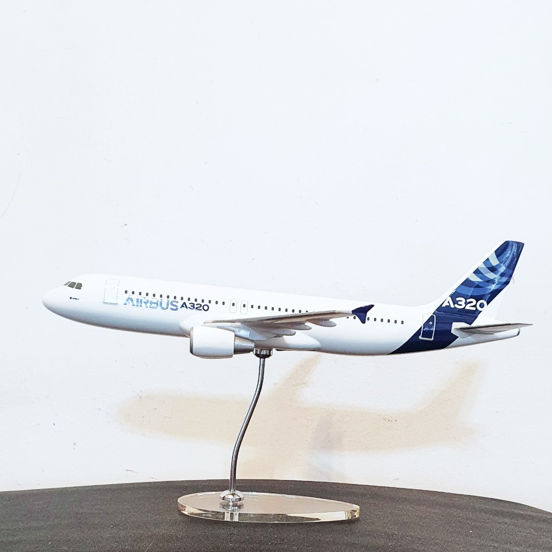 1:100 A320 CFM engine model in Airbus Livery, Hobbies & Toys, Toys ...