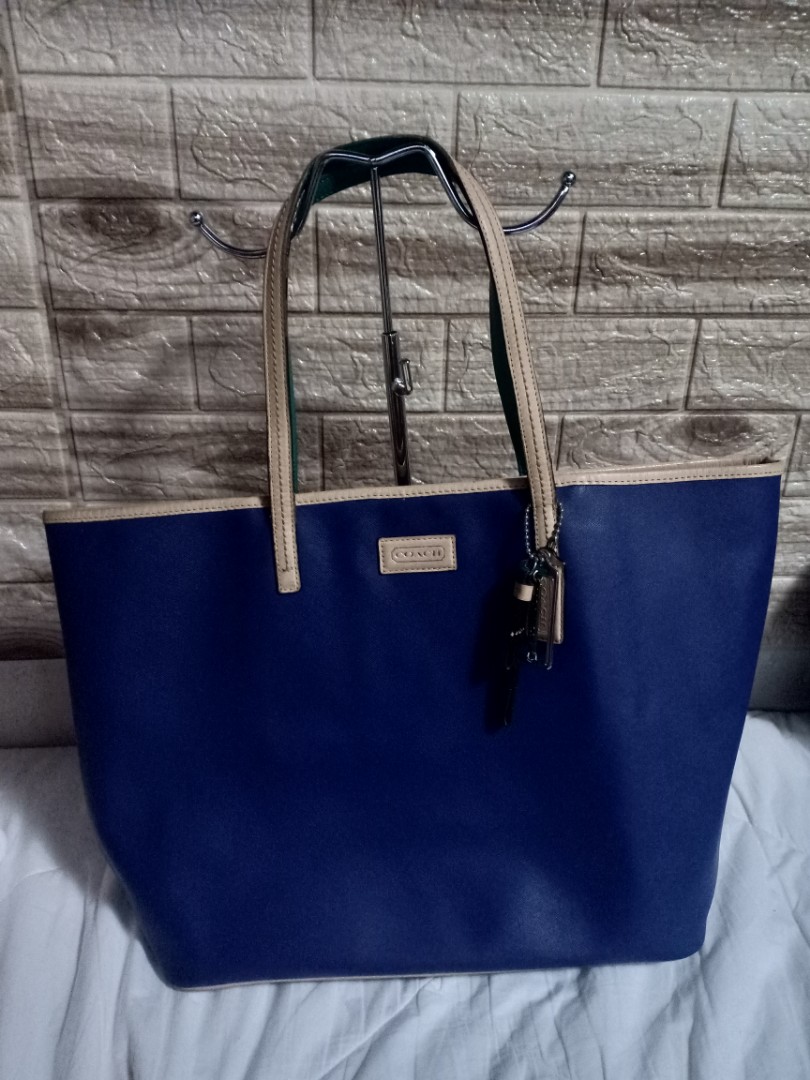Coach neverfull, Luxury, Bags & Wallets on Carousell