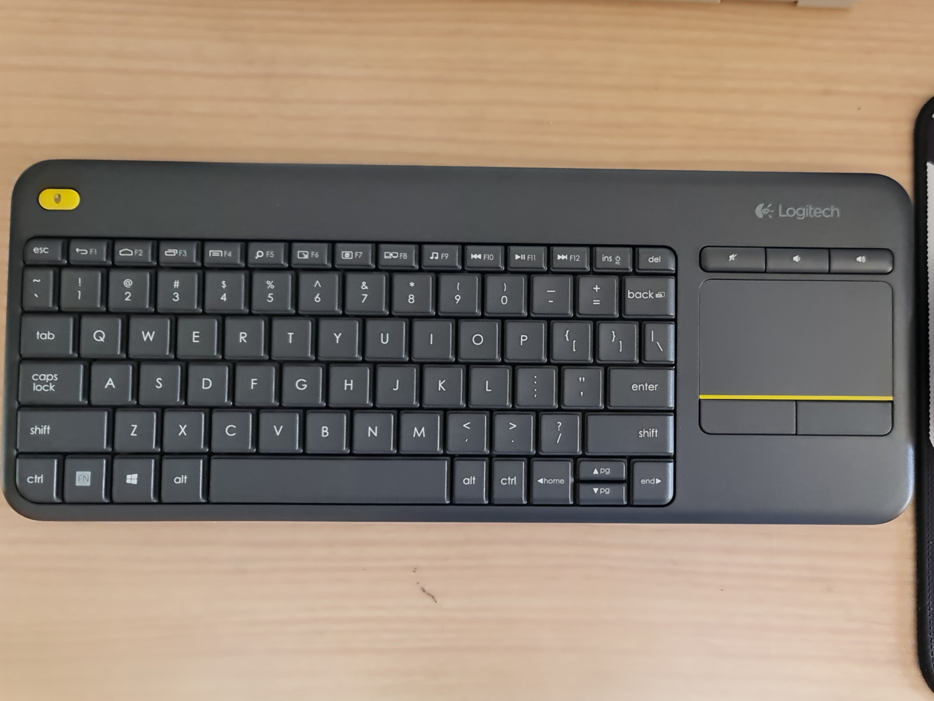 Logitech K400 Plus, Computers & Tech, Parts & Accessories, Computer ...