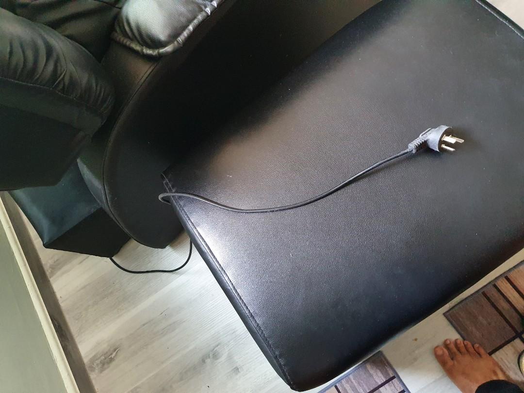 Reflex sofa, Furniture & Home Living, Furniture, Chairs on Carousell