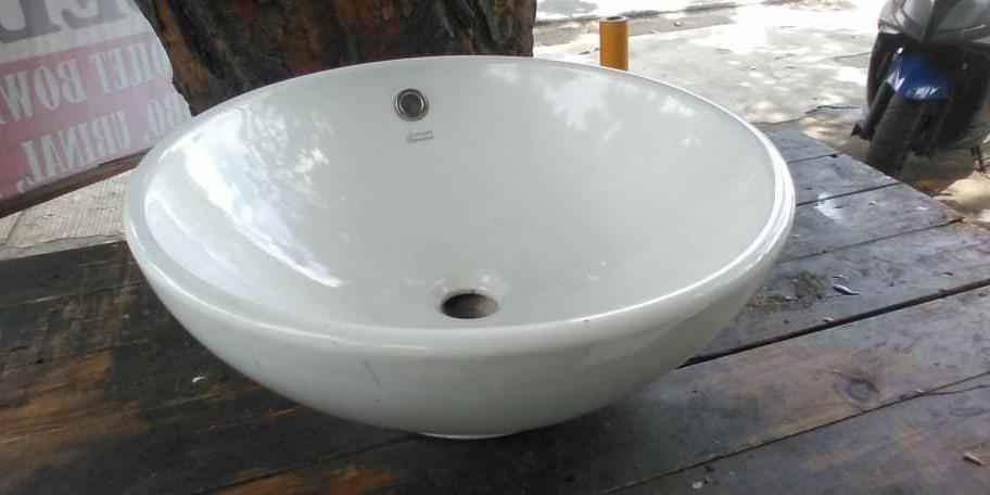 Table top lavatory and Lavatory with Pedestal, Furniture & Home Living ...