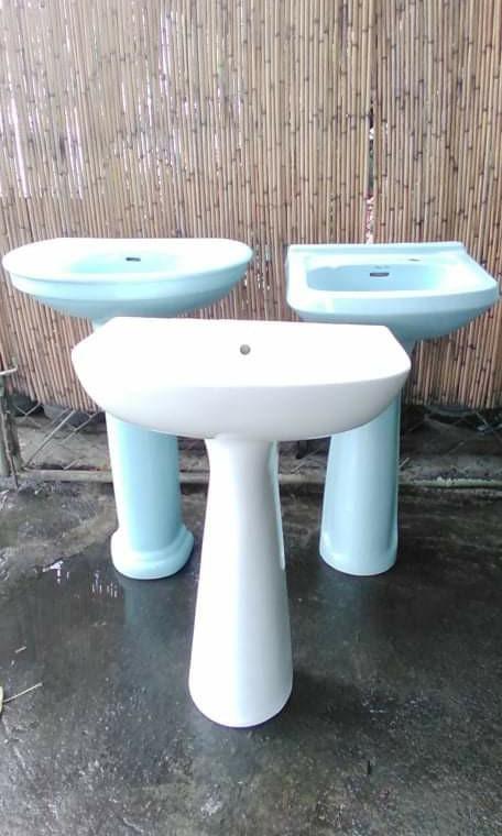 Table top lavatory and Lavatory with Pedestal, Furniture & Home Living ...