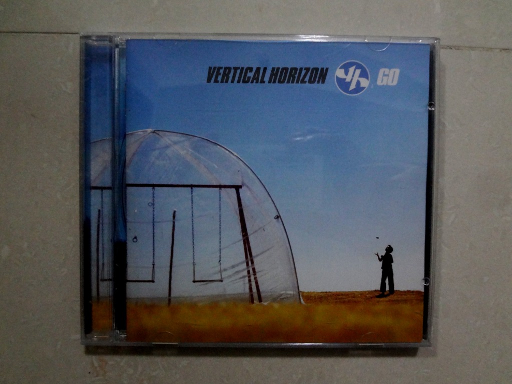 Vertical CD Horizon, Hobbies & Toys, Music & Media, CDs & DVDs on Carousell