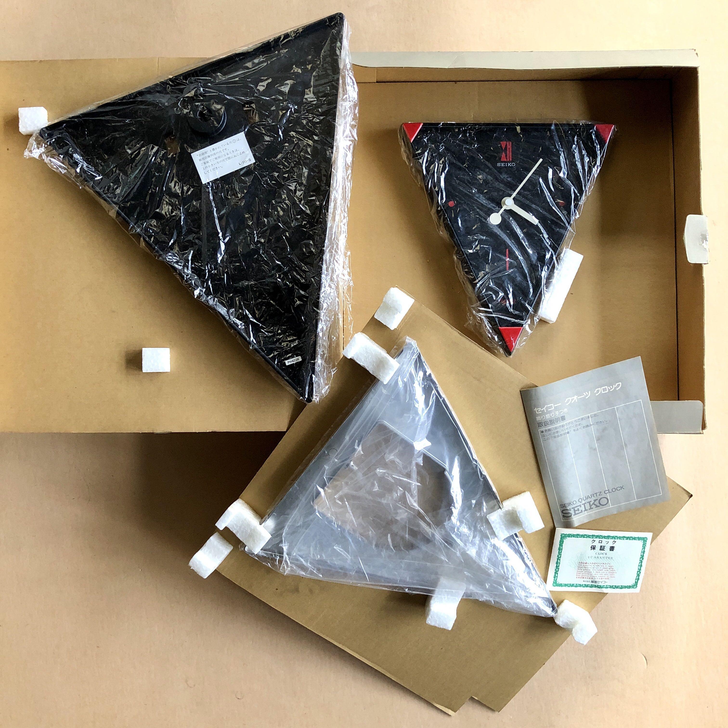SEIKO Pendulum Triangle Wall Clock - Vintage - Rare 搖擺鐘, 興趣及遊戲, 收藏品及紀念品 ...