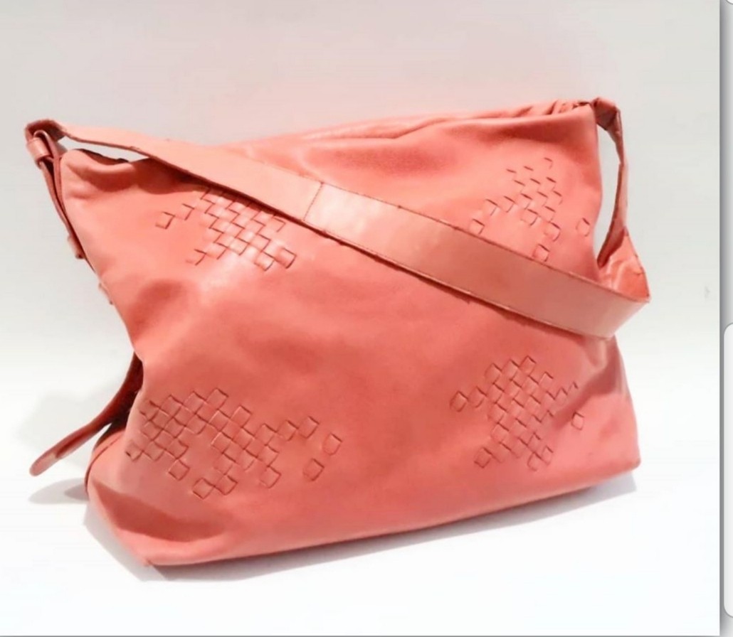 Bottega veneta, Fesyen Wanita, Tas & Dompet di Carousell
