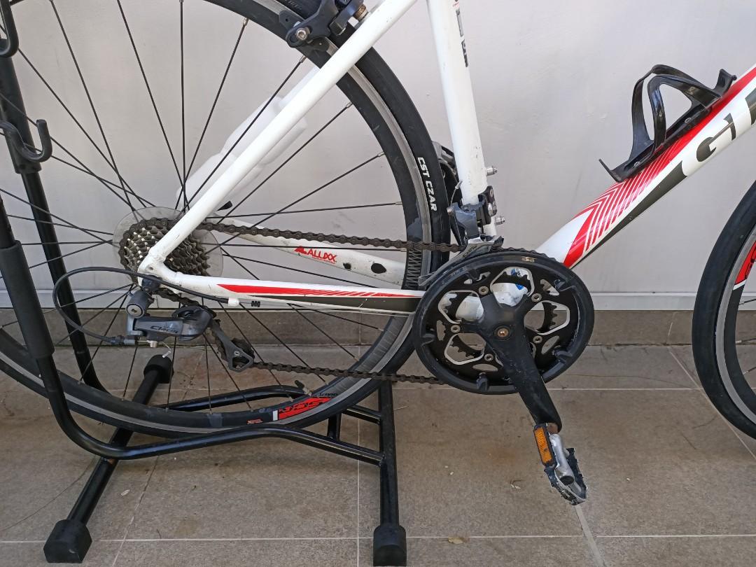 Giant SCR 2 Road bike 2020 model on Carousell