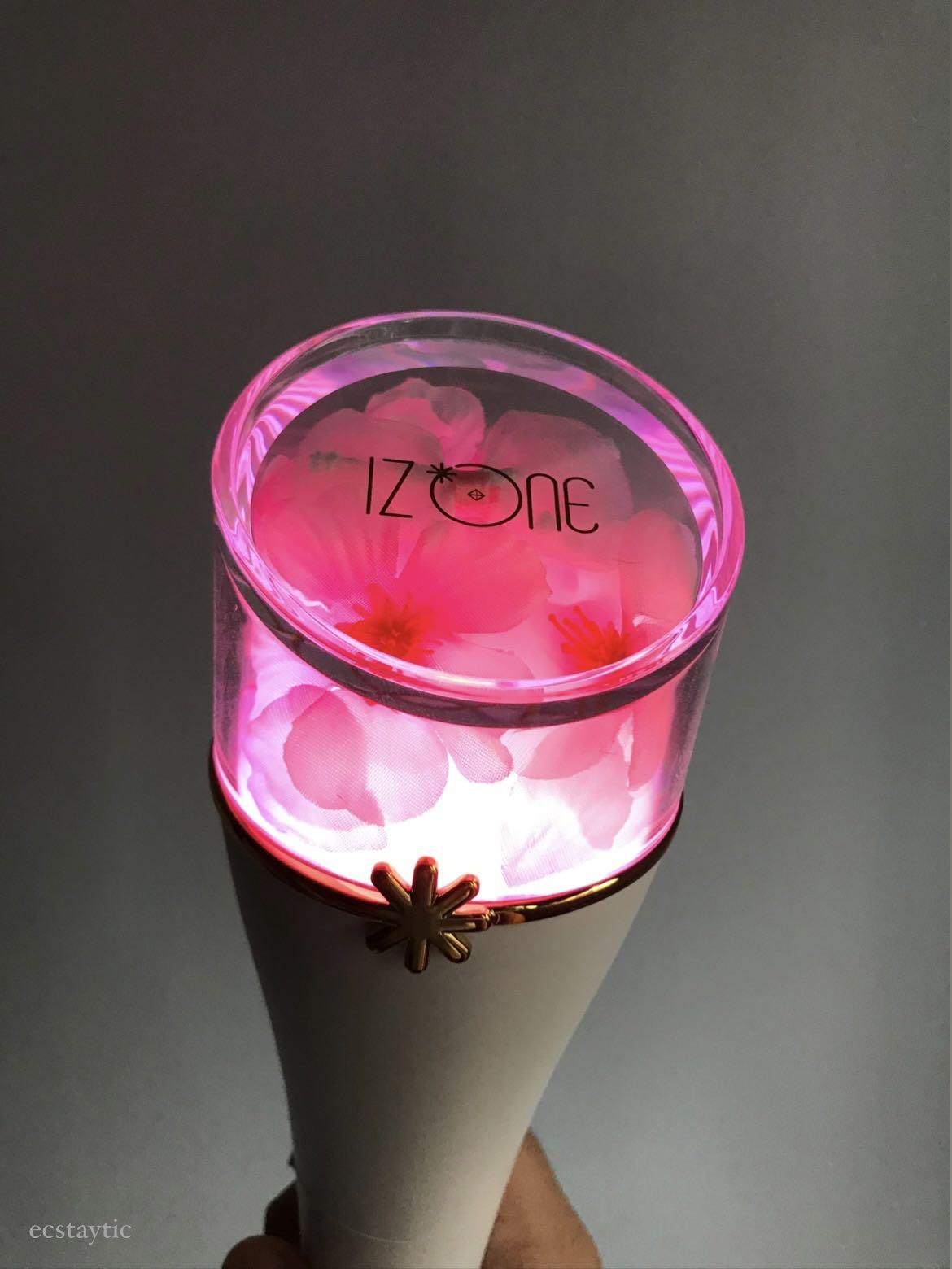 iz*one izone official lightstick, Hobbies & Toys, Memorabilia ...