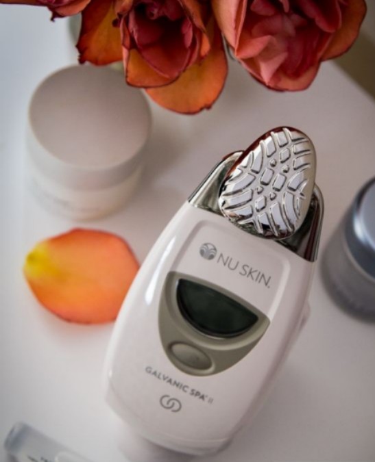 Nuskin Ageloc Galvanic Spa Device, Beauty & Personal Care, Face, Face ...