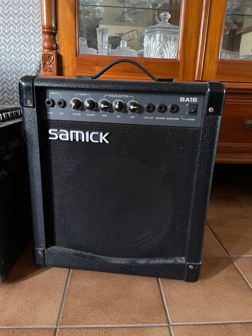 Samick ba15 amp, Hobbies & Toys, Music & Media, Music Accessories on Carousell