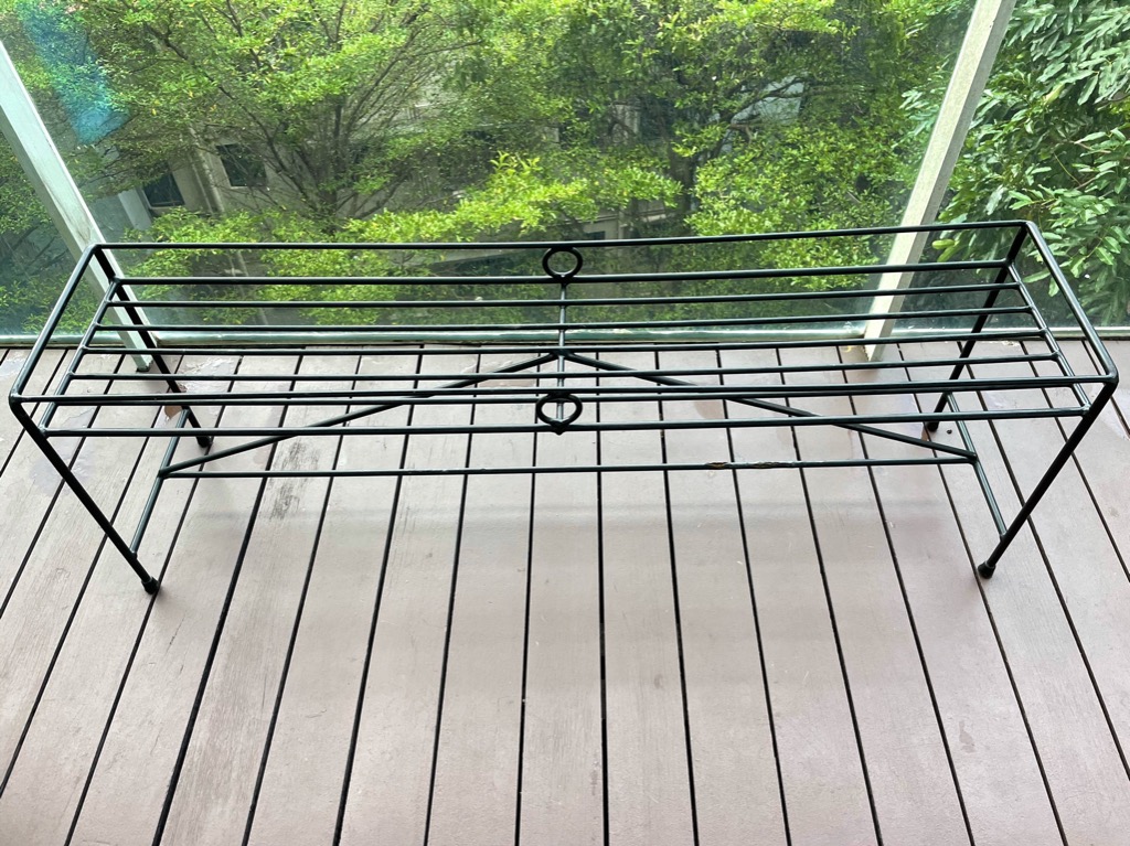 Wire pot stand, Furniture & Home Living, Gardening, Pots & Planters on ...