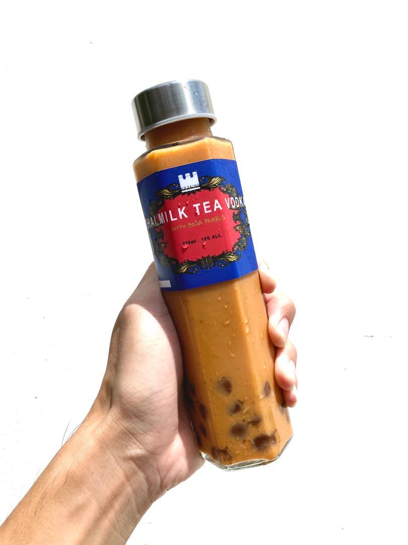 (2 Bot) Thai Milk Tea Vodka Cocktail with Boba Pearls, Food & Drinks ...