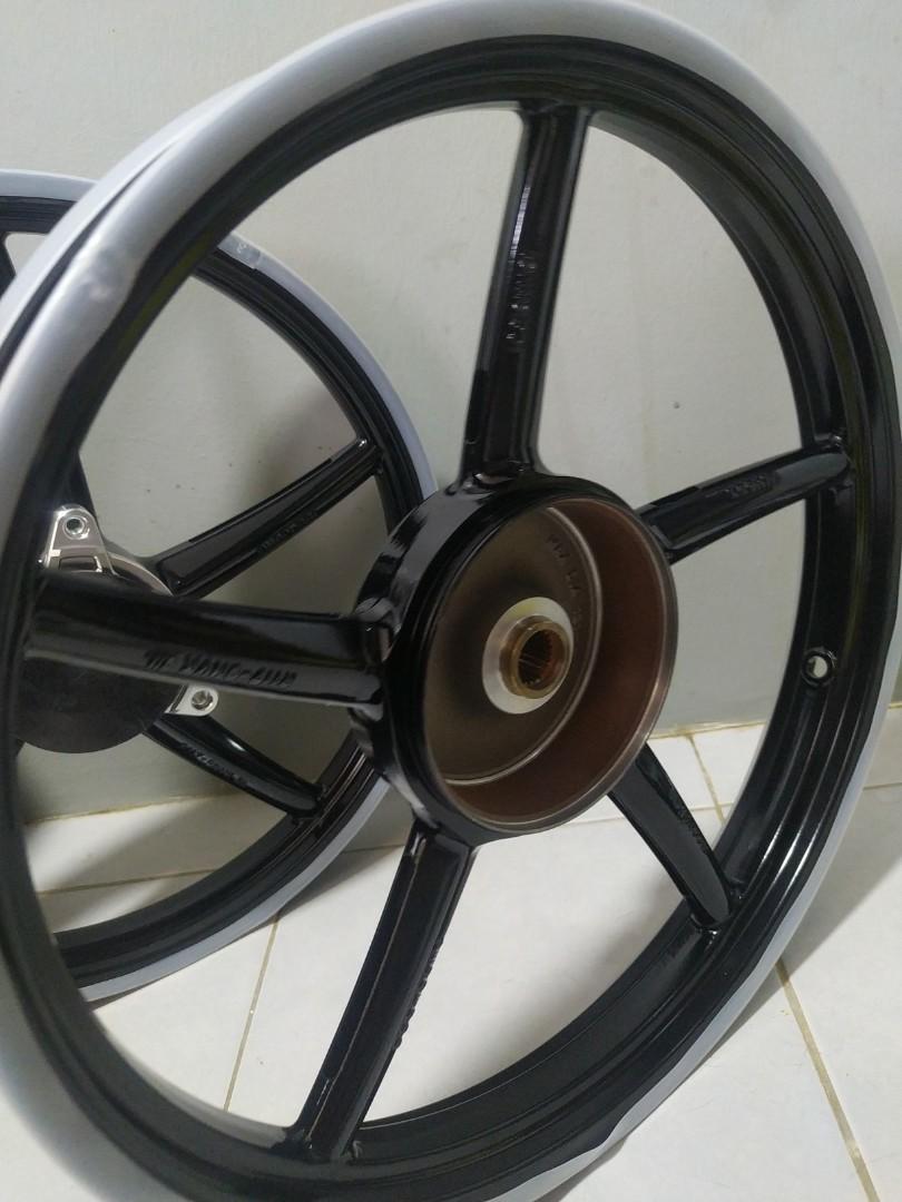 Aerox rim 17 inch, Motorcycles, Motorcycle Accessories on Carousell
