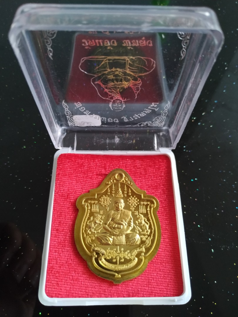 LP Pong B.E 2562 Rian Sompradhana with Ganesha, Hobbies & Toys, Memorabilia & Collectibles ...