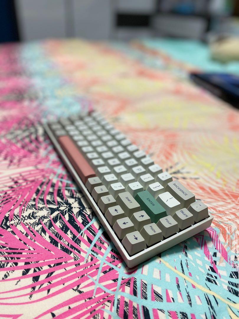 AKKO 3068 9009 Retro 68-Key (Brown Switches), Computers & Tech, Parts ...