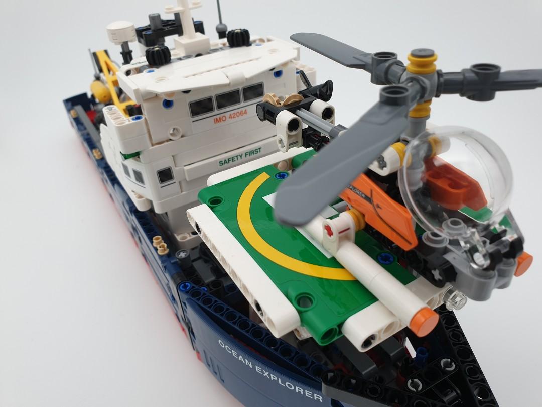 Genuine LEGO Technic Ocean Explorer 42064 fully assembled complete with ...