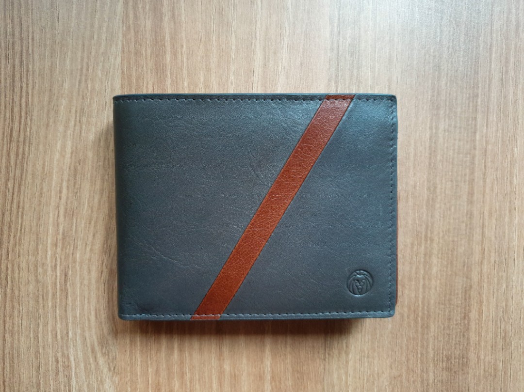 Lucleon Wallet, Men's Fashion, Watches & Accessories, Wallets & Card ...