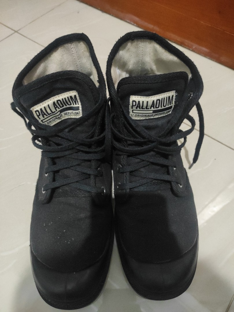 Palladium Pampa Hi Black, Fesyen Pria, Sepatu , Sepatu Boot di Carousell