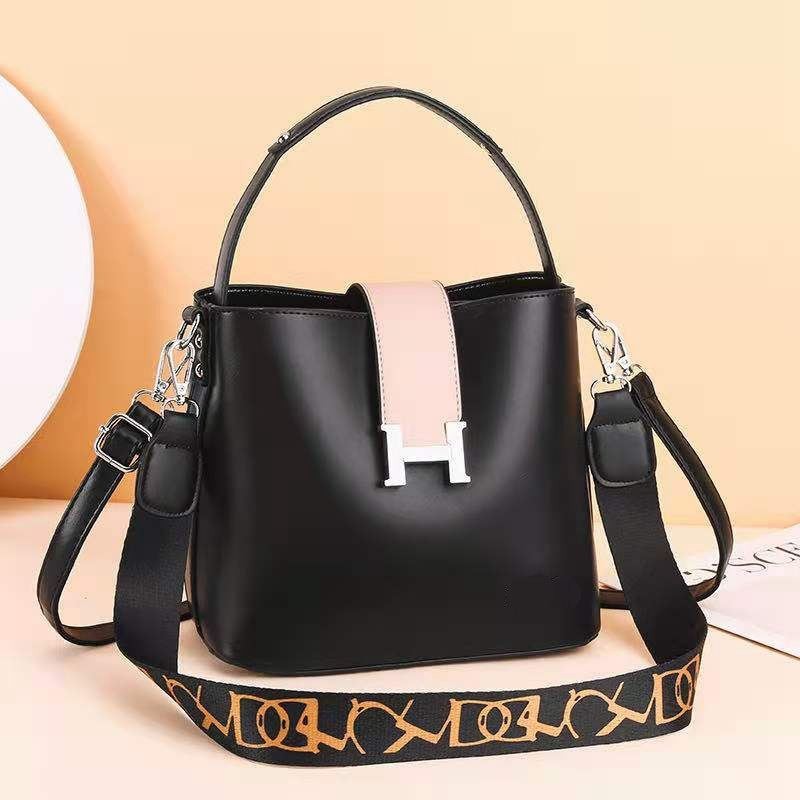 Tas 3in1 import, Barang Mewah, Tas & Dompet di Carousell