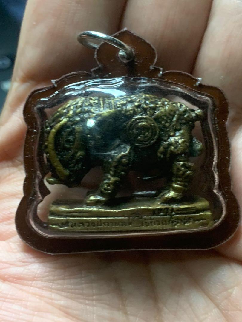 Wealth wild boar amulet LP Karhong, Vintage & Collectibles, Religious ...