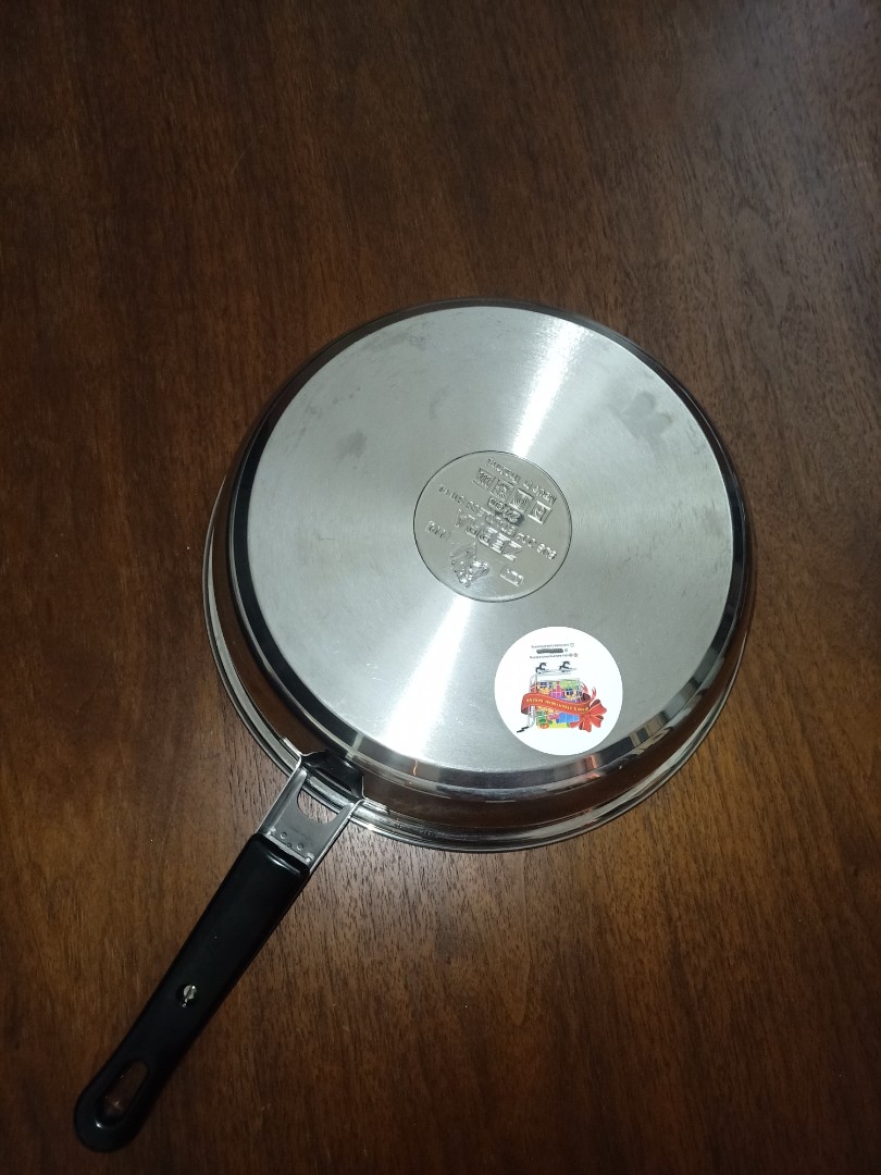 Zebra Stainless Steel 24cm Pan, Kitchen & Appliances di Carousell