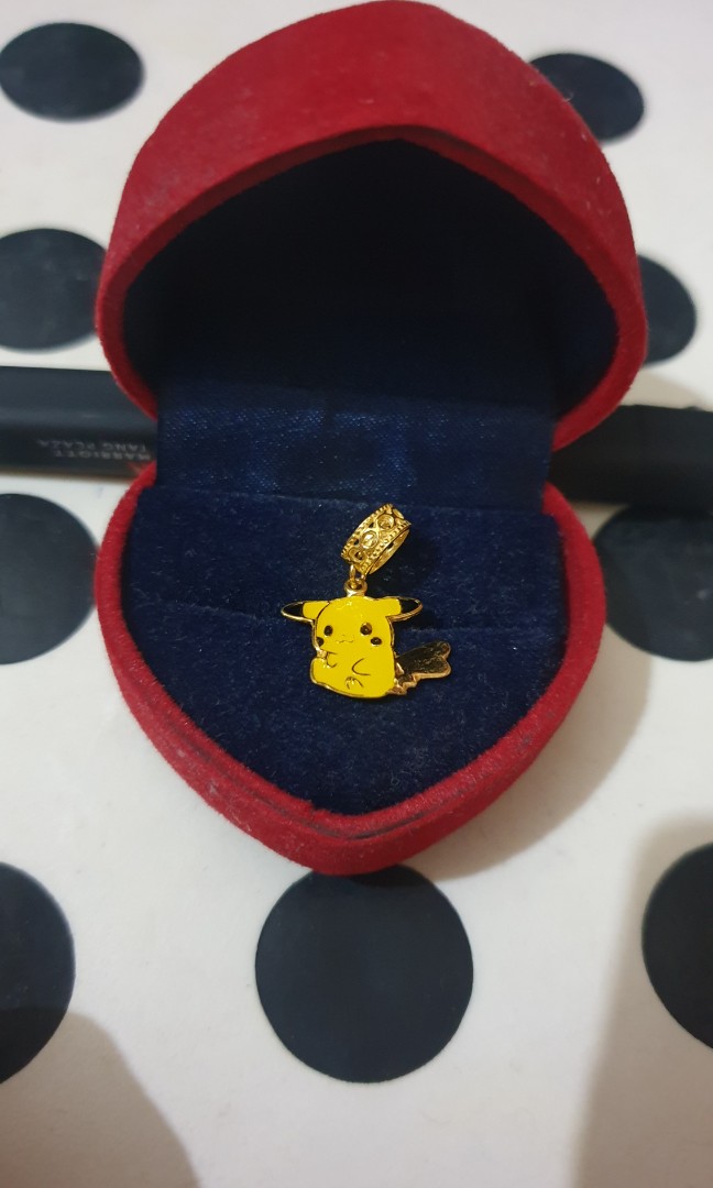 916 gold POKEMON Pikachu pandora Pdt/charm 1.18g, Women's Fashion ...